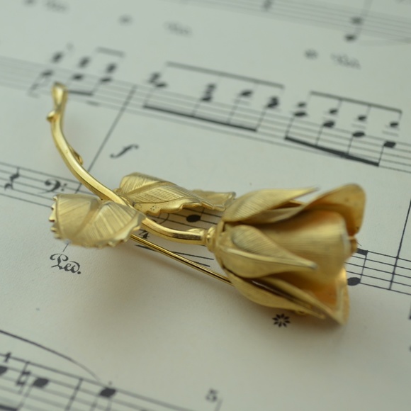 Jewelry | Vintage Gold Tone Single Rose Brooch | Poshmark